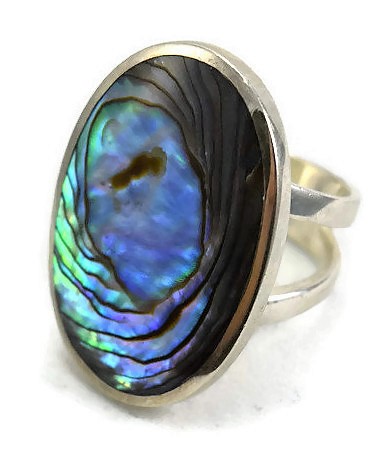 Large Oval Abalone Ring - בדרך הטבע