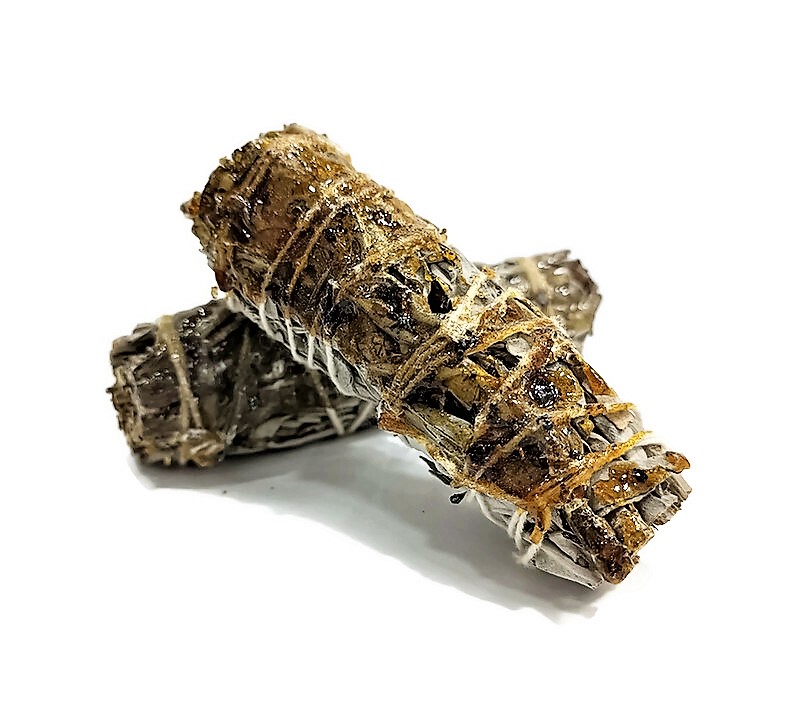 White Sage and Copal Resin Smudge Stick - בדרך הטבע